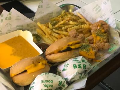 4 Burger di Bandung dengan Sensasi Berbeda - Soeat